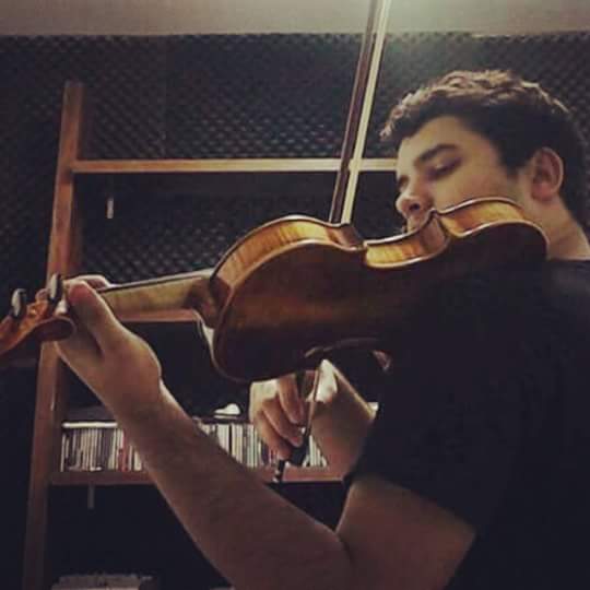 Lucas Alves - VIOLINO - Spotlight Escola de Músicos